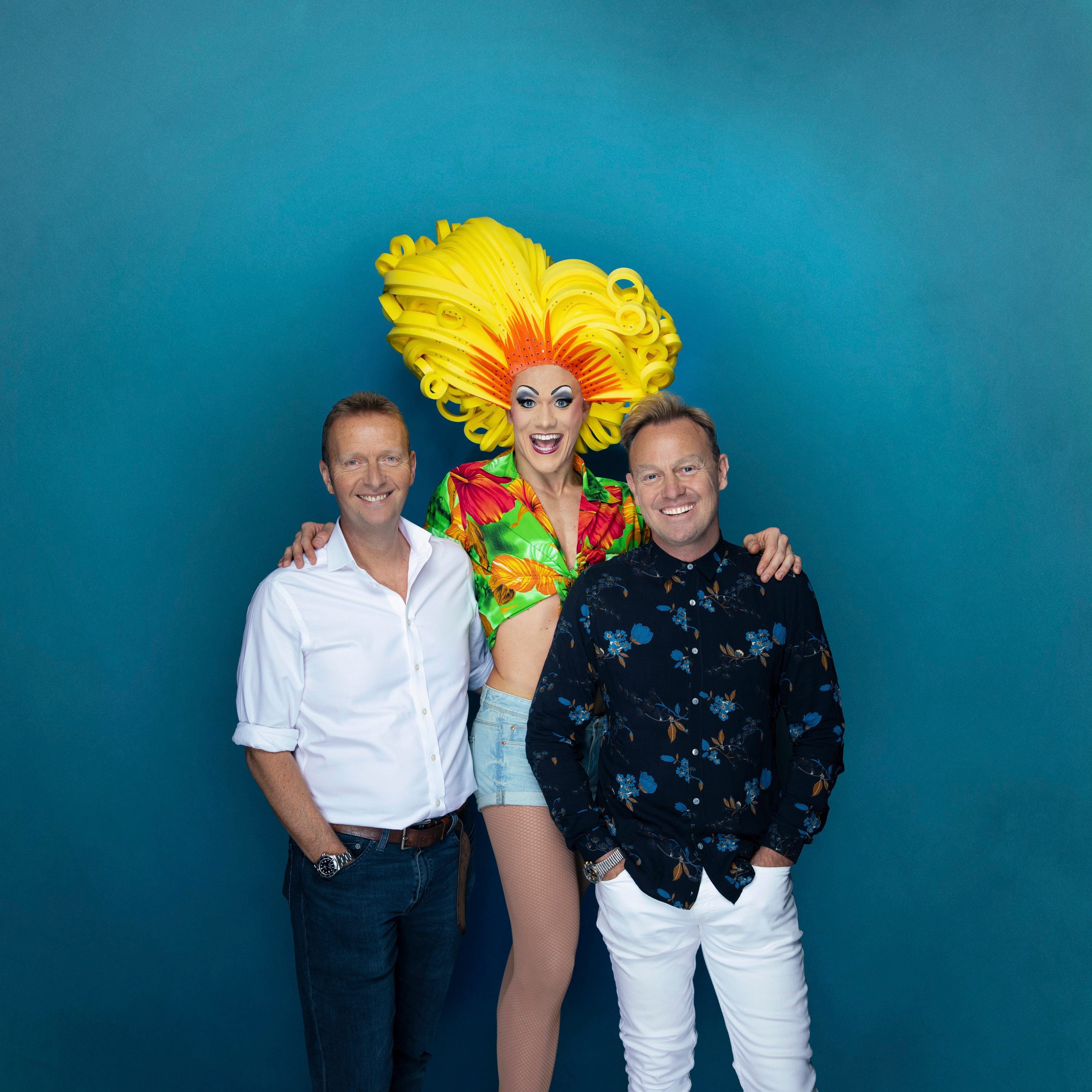 GROUP-SHOT_HIGH-RES – Birmingham Hippodrome